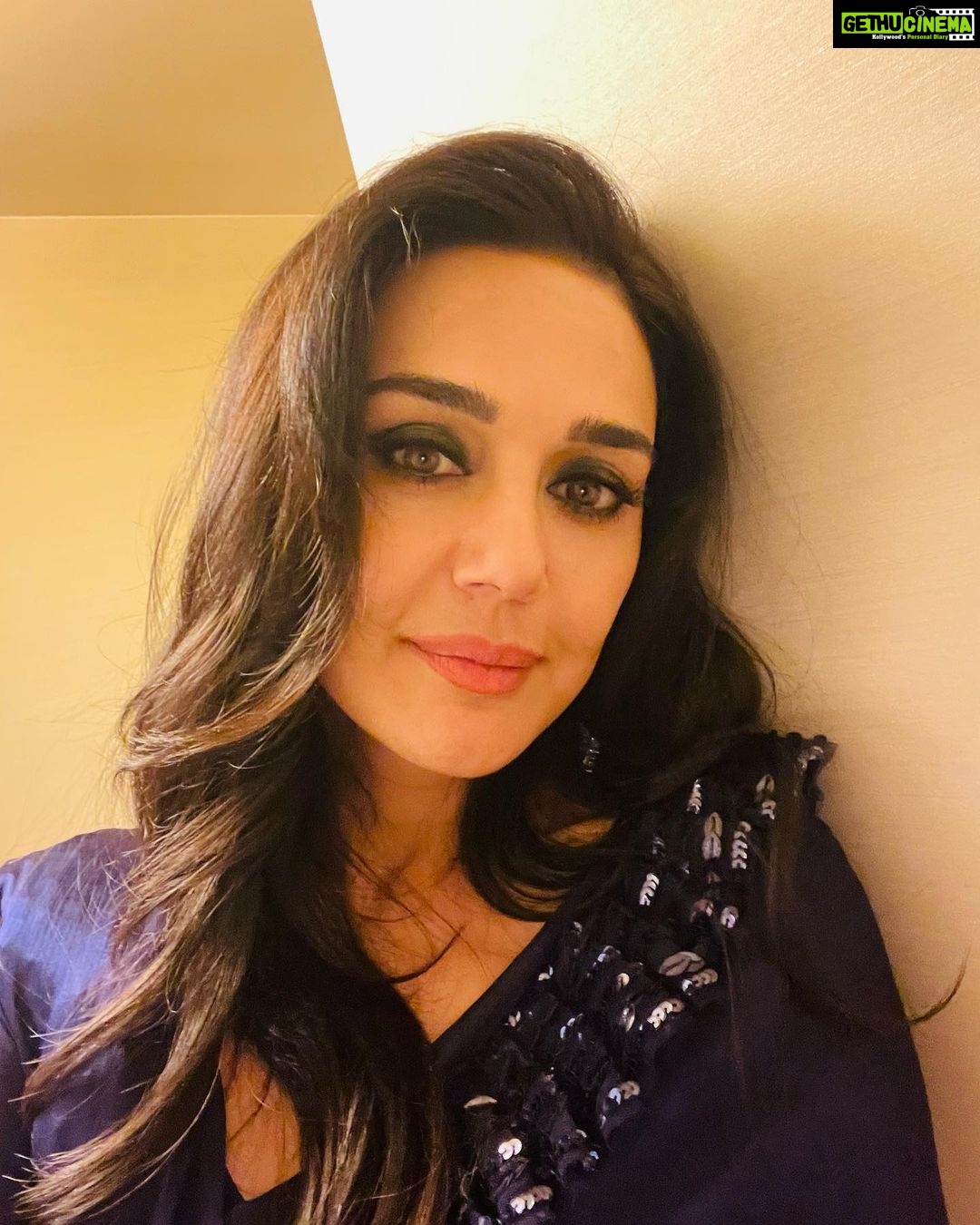 Actress Preity Zinta HD Instagram Photos and Wallpapers April 2023 ...