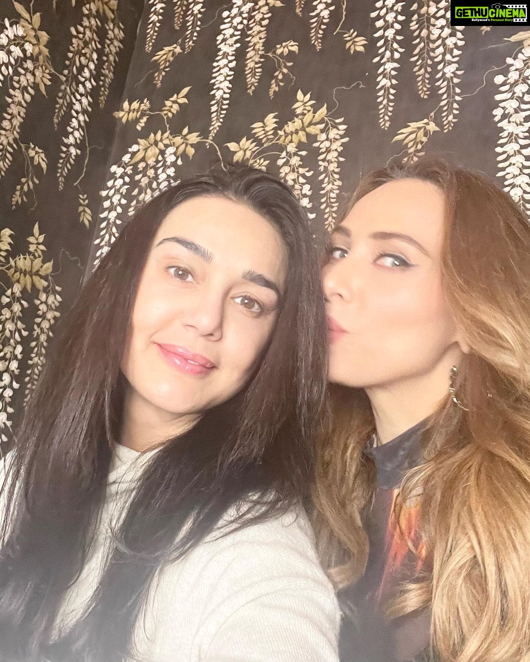 Preity Zinta Instagram – Admit it @vanturiulia 🤩 Life would be so ...
