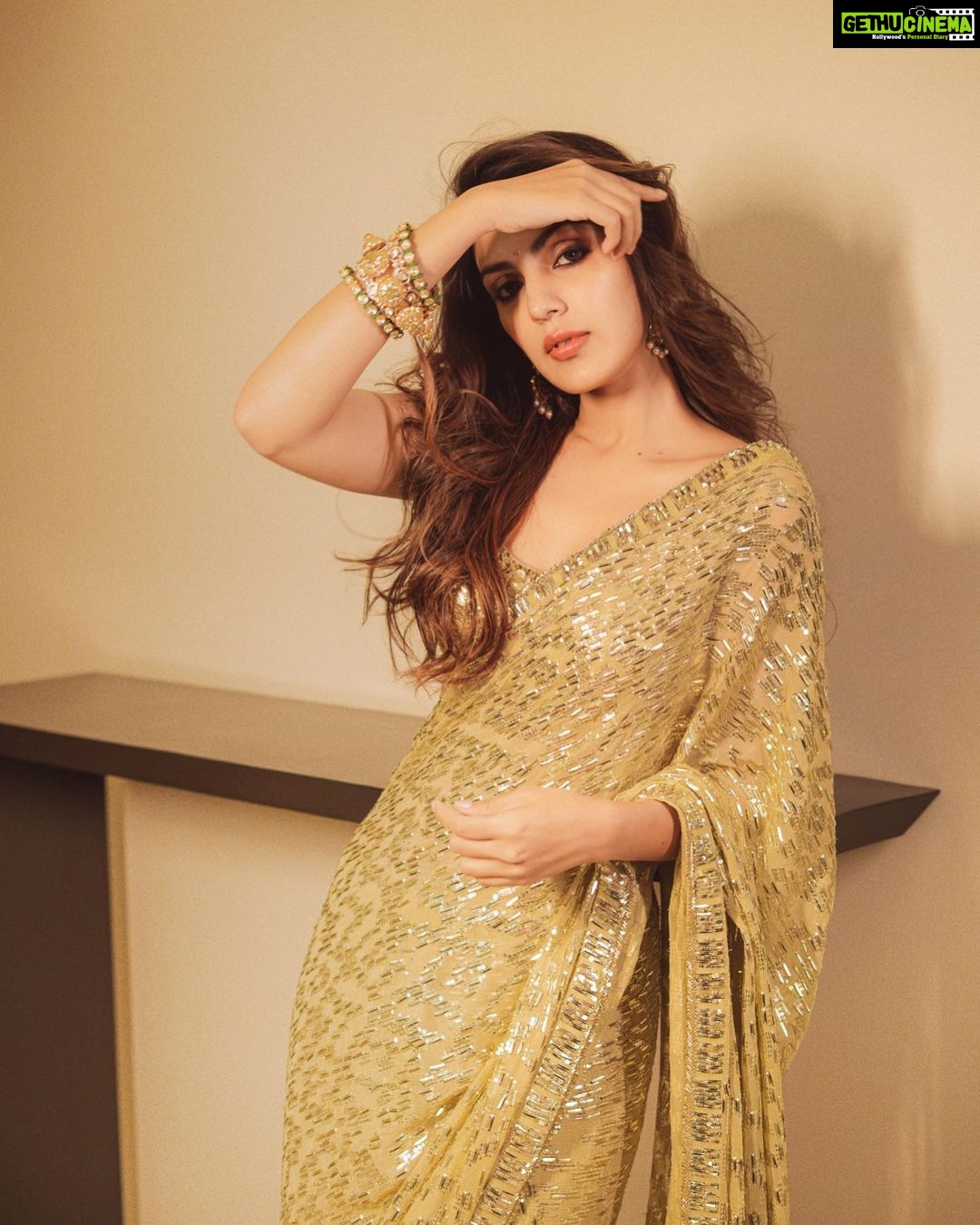 Actress Rhea Chakraborty HD Instagram Photos and Wallpapers May 2023 ...