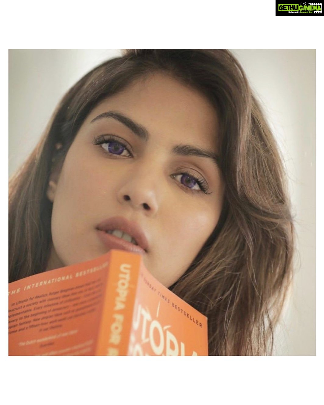 Rhea Chakraborty Instagram – Welcoming spring bruncheons with a pop of ...