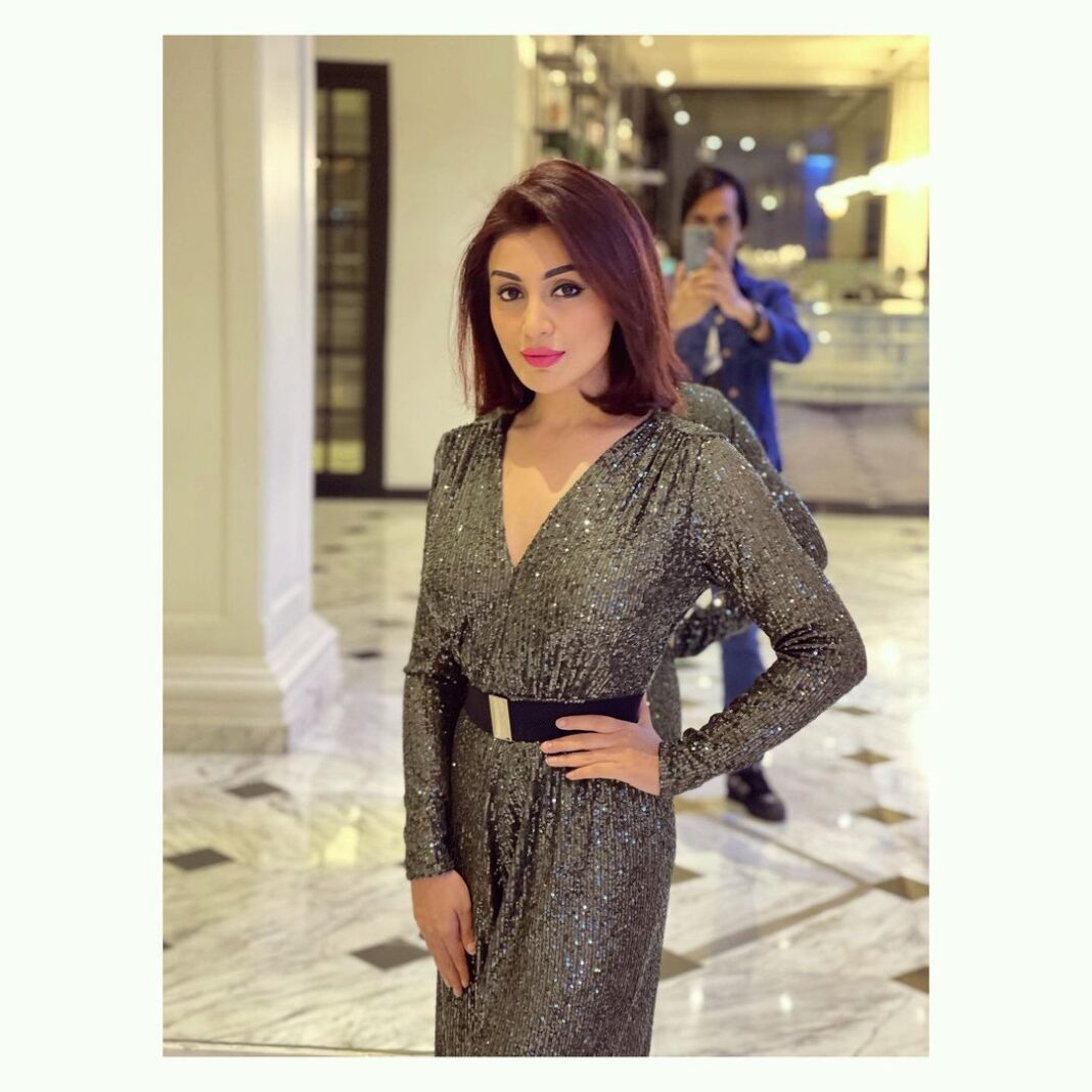 Actress Rimi Sen HD Instagram Photos and Wallpapers April 2022 | Gethu ...