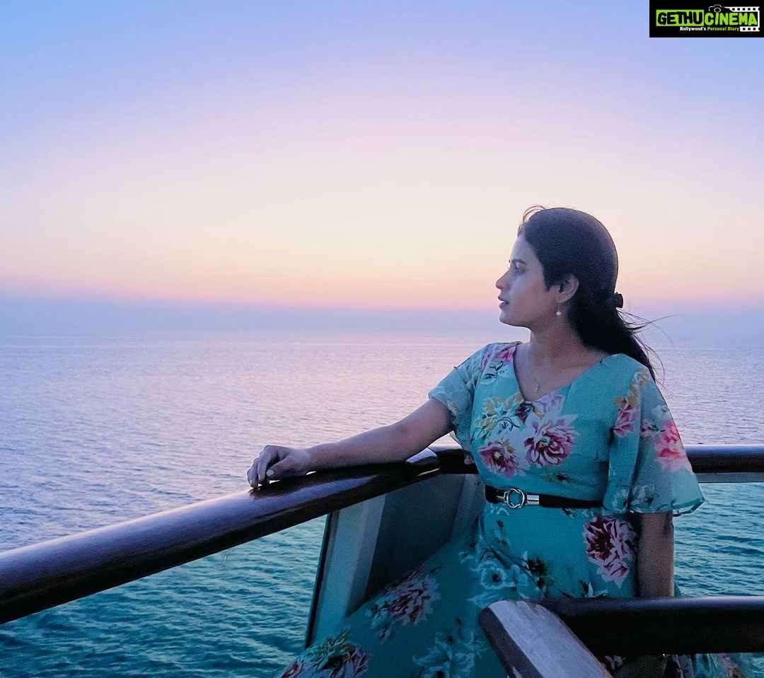 Actress Rithika Tamil Selvi HD Instagram Photos and Wallpapers November ...