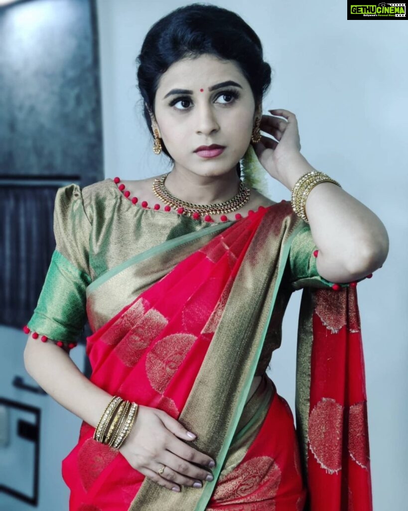Actress Rithika Tamil Selvi HD Instagram Photos and Wallpapers December ...