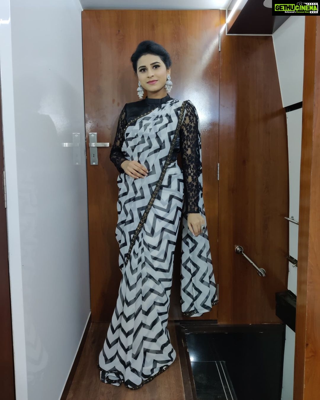 Actress Rithika Tamil Selvi HD Photos and Wallpapers November 2021 ...