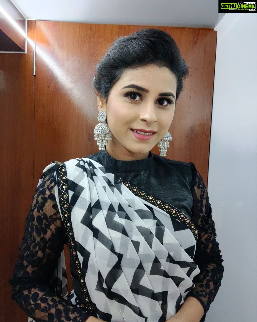 Actress Rithika Tamil Selvi HD Photos and Wallpapers November 2021 ...