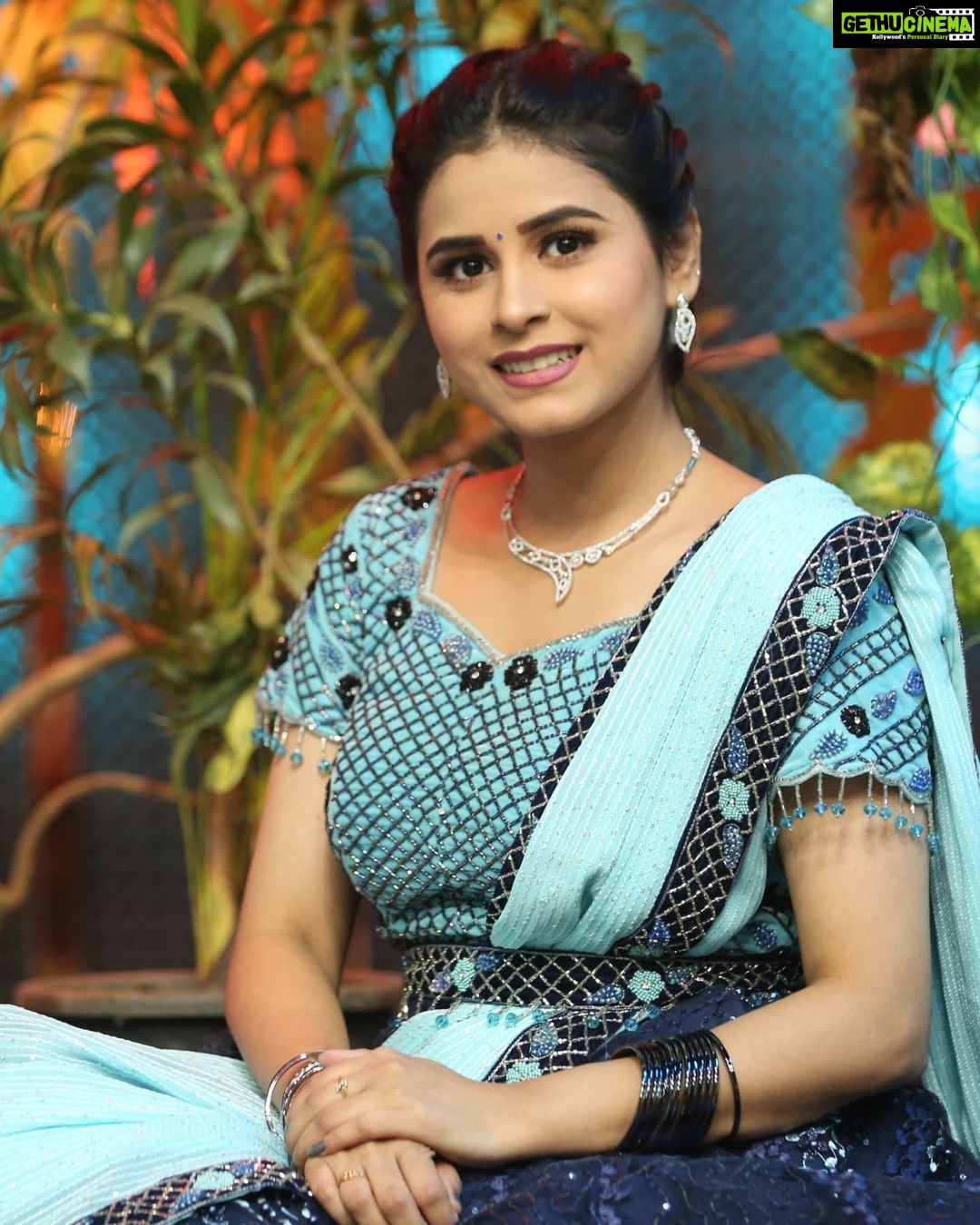 Actress Rithika Tamil Selvi HD Instagram Photos and Wallpapers November ...