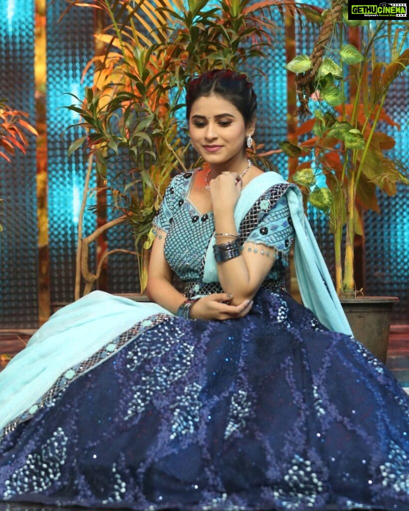 Actress Rithika Tamil Selvi HD Instagram Photos and Wallpapers November ...