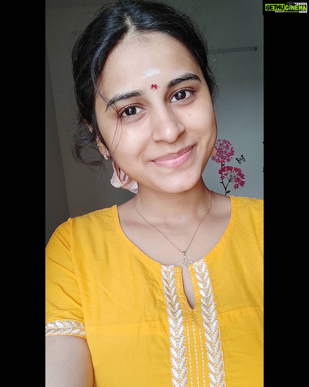 Rithika Tamil Selvi Instagram - #crying in serials is not that easy ...