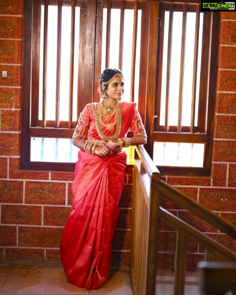 Actress Rithika Tamil Selvi HD Instagram Photos and Wallpapers April ...