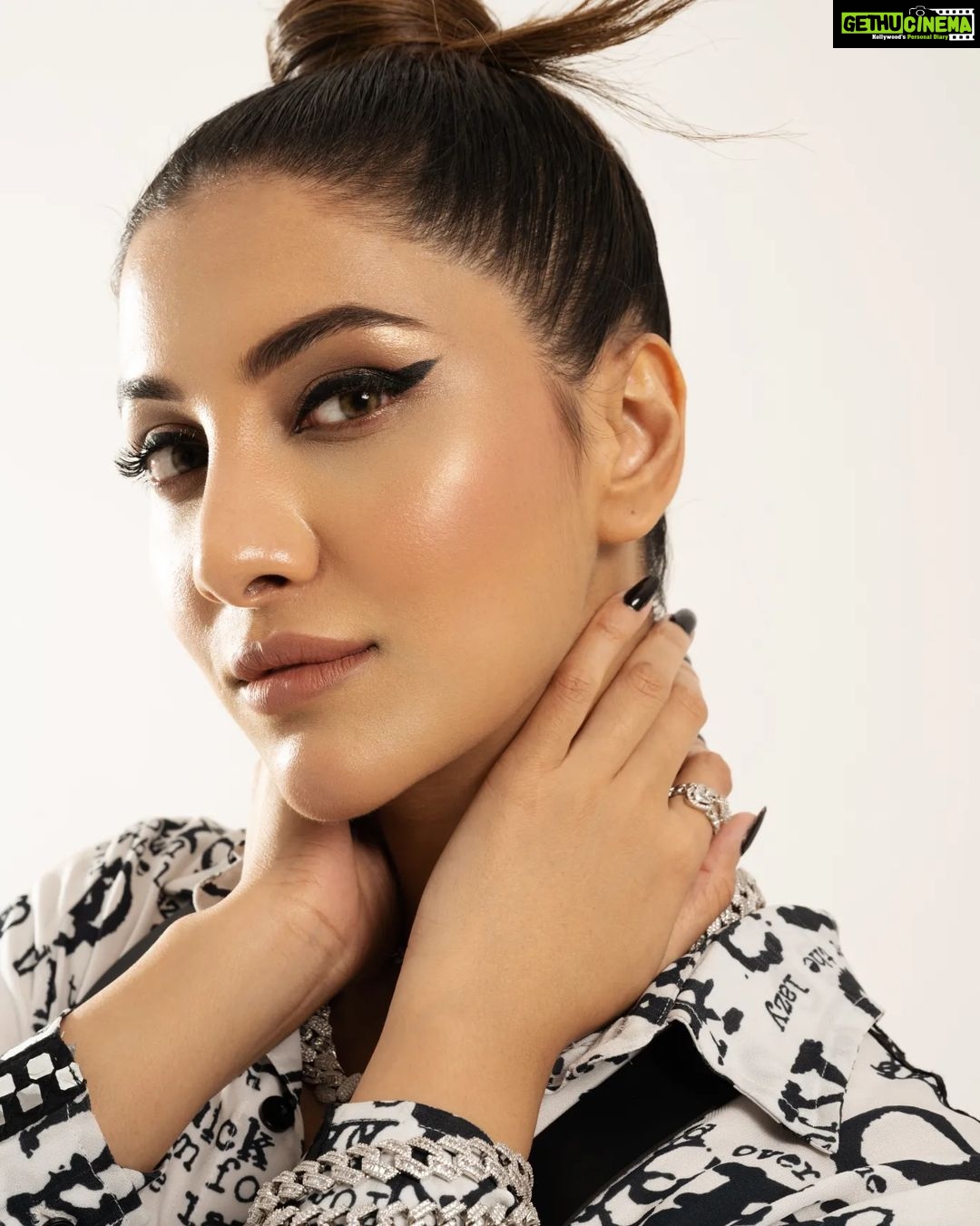 Rukmini Maitra Instagram – Another Day.. Another Slay!💭🖤 Outfit ...