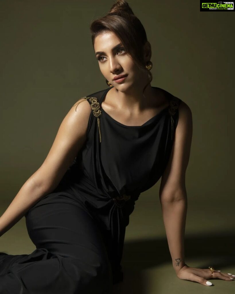 Actress Rukmini Maitra HD Instagram Photos and Wallpapers September ...