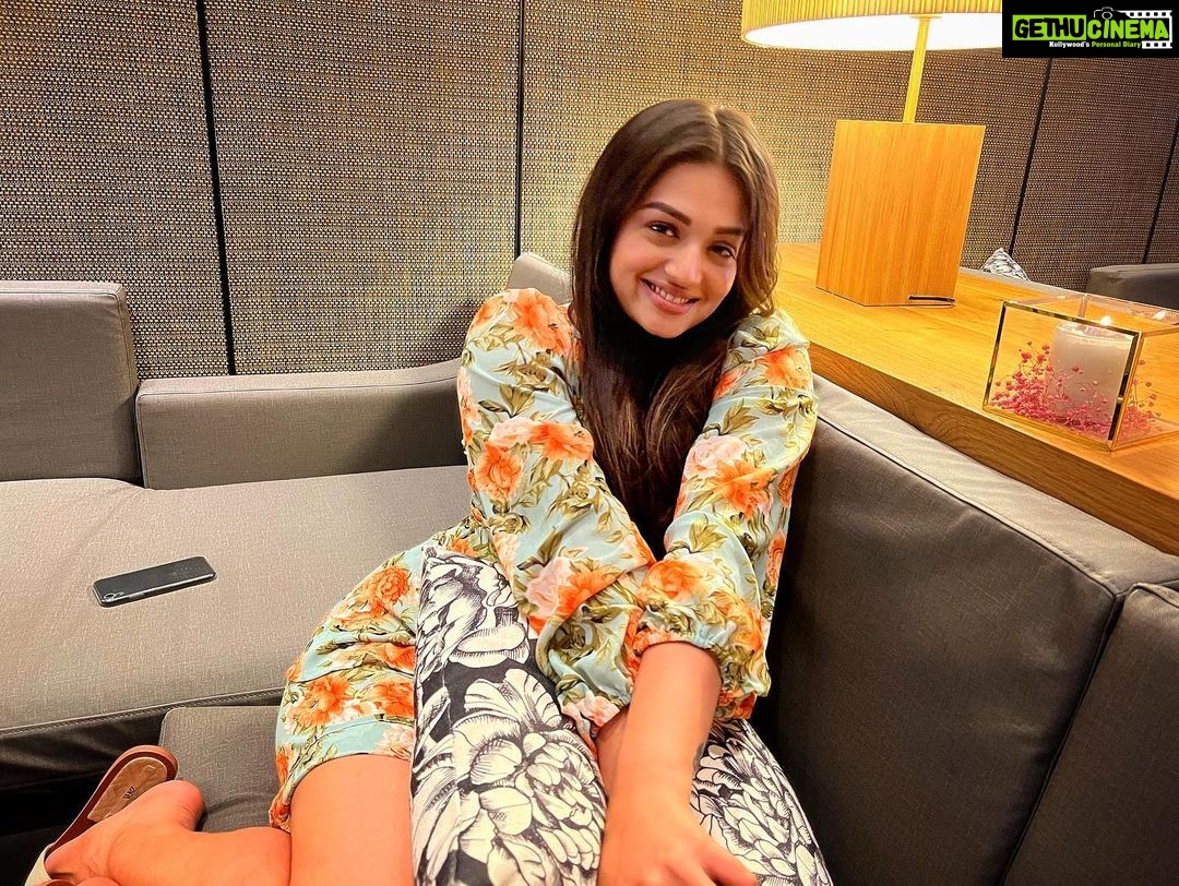 Actress Samiksha Jaiswal HD Photos and Wallpapers August 2022 | Gethu ...