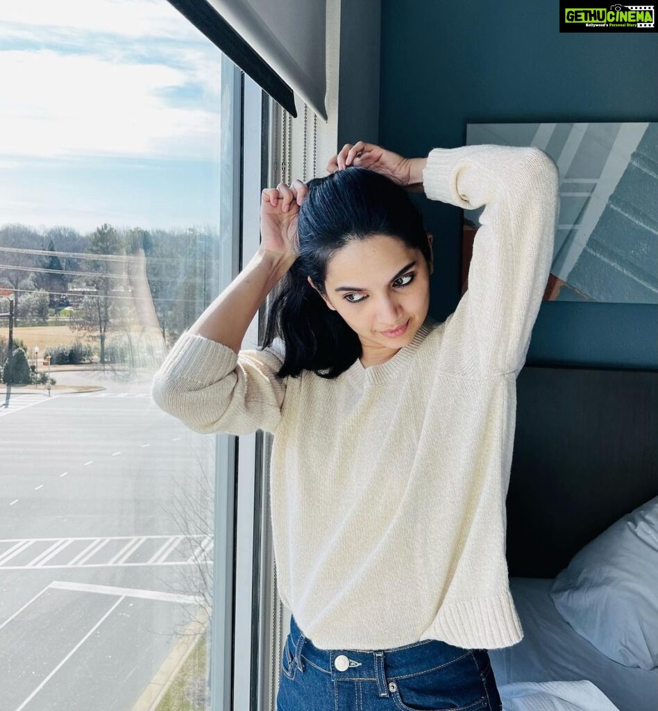 Actress Samvrutha Sunil HD Instagram Photos and Wallpapers April 2022 ...