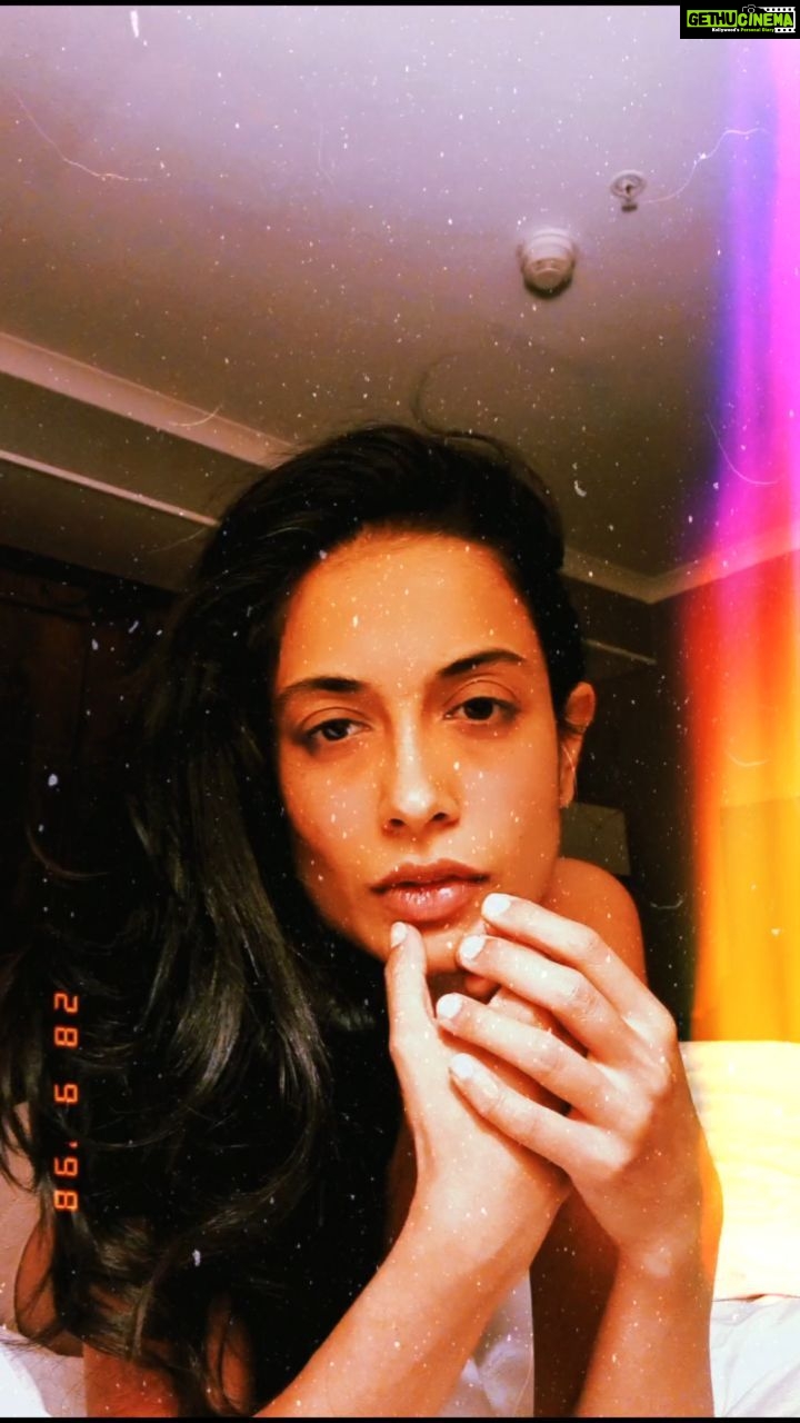 Actress Sarah Jane Dias HD Instagram Photos and Wallpapers May 2022 ...