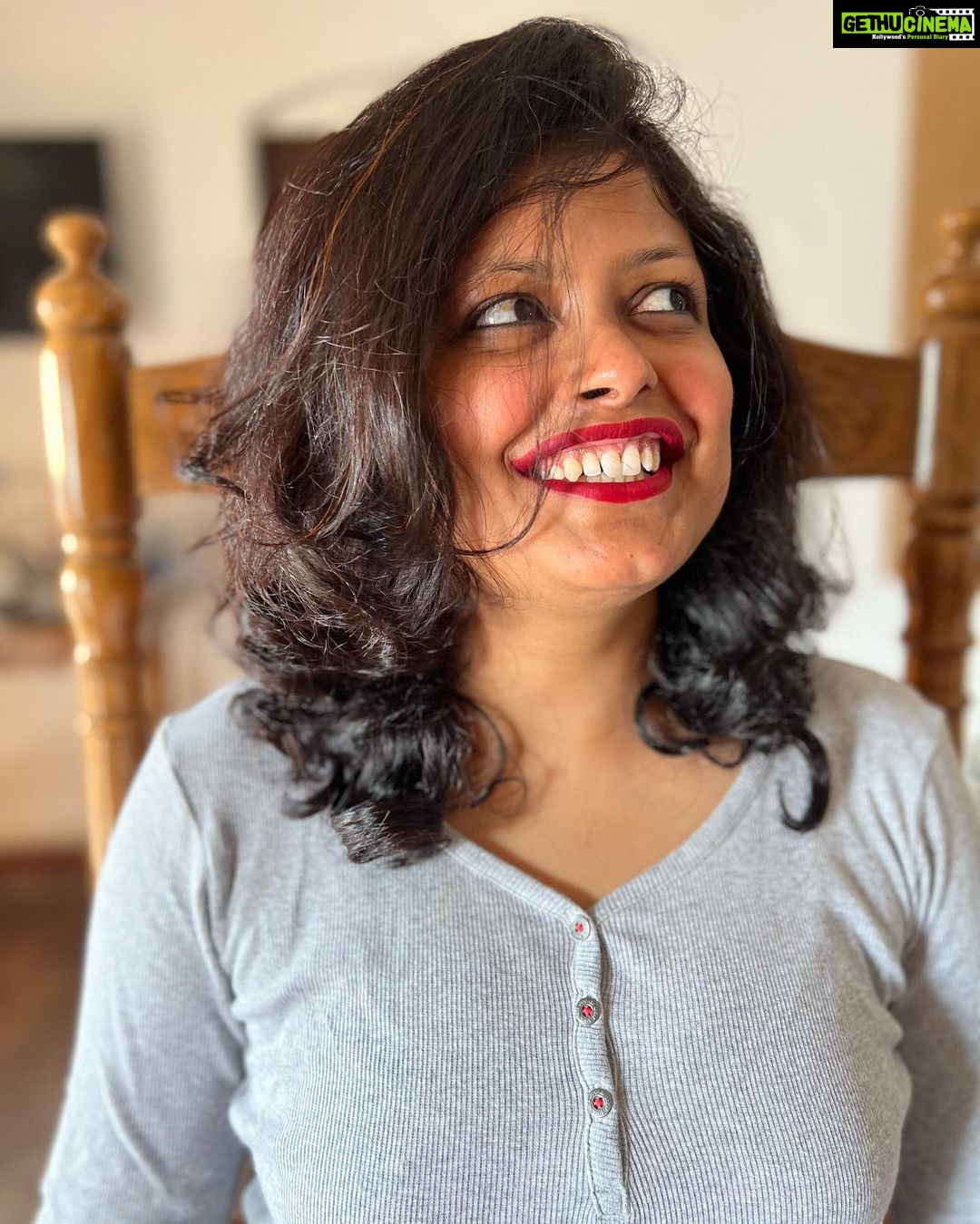 Actress Sayani Gupta HD Photos and Wallpapers March 2022 - Gethu Cinema