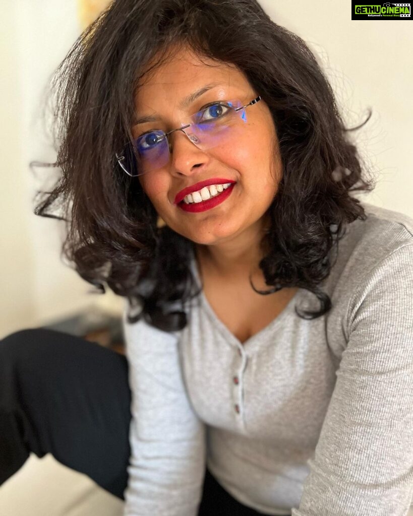 Actress Sayani Gupta HD Photos and Wallpapers March 2022 - Gethu Cinema