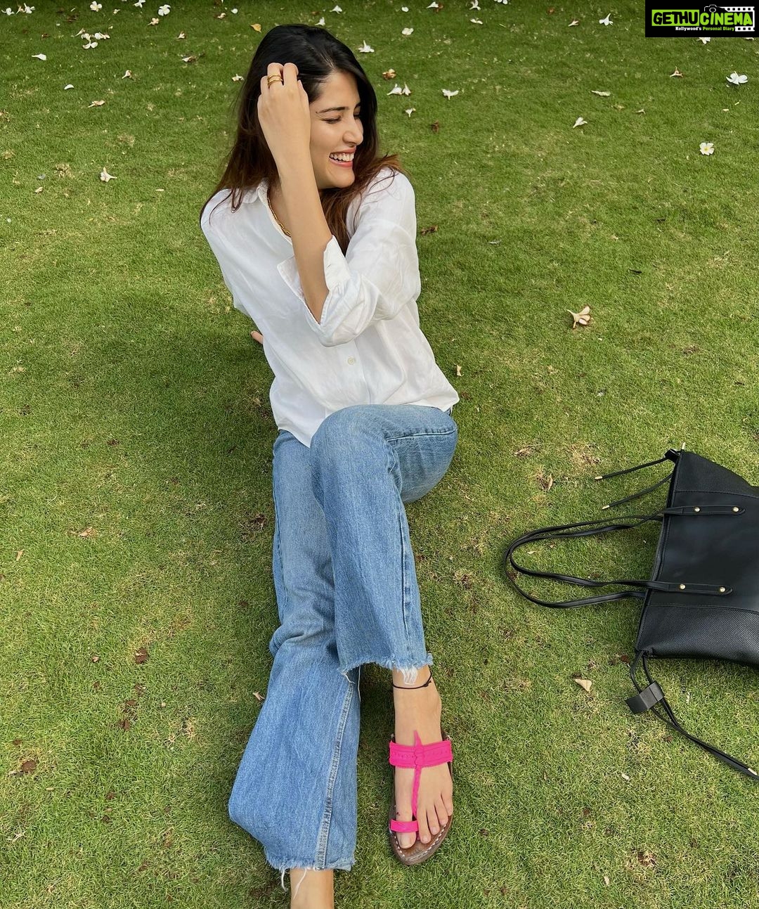 Sayli Patil Instagram White Shirts Are Love ๐ค Gethu Cinema