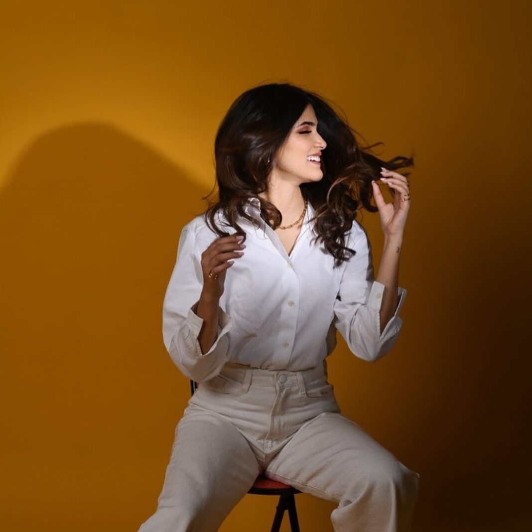 Actress Sayli Patil HD Instagram Photos and Wallpapers December 2022 ...