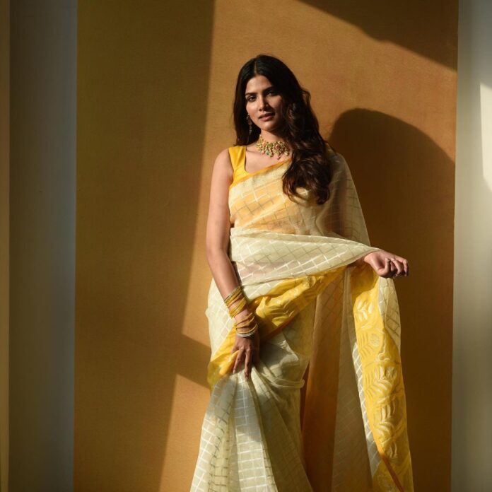 Actress Sayli Patil HD Photos and Wallpapers April 2023 - Gethu Cinema