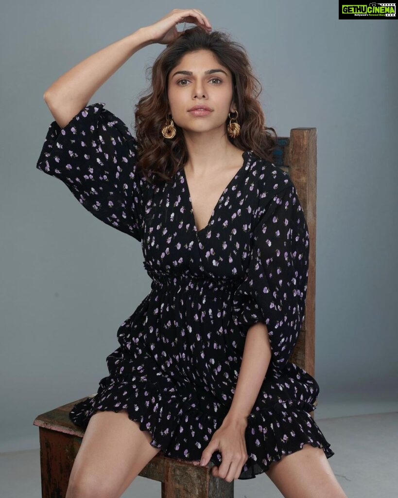 Actress Sharmin Segal HD Instagram Photos and Wallpapers April 2023 ...