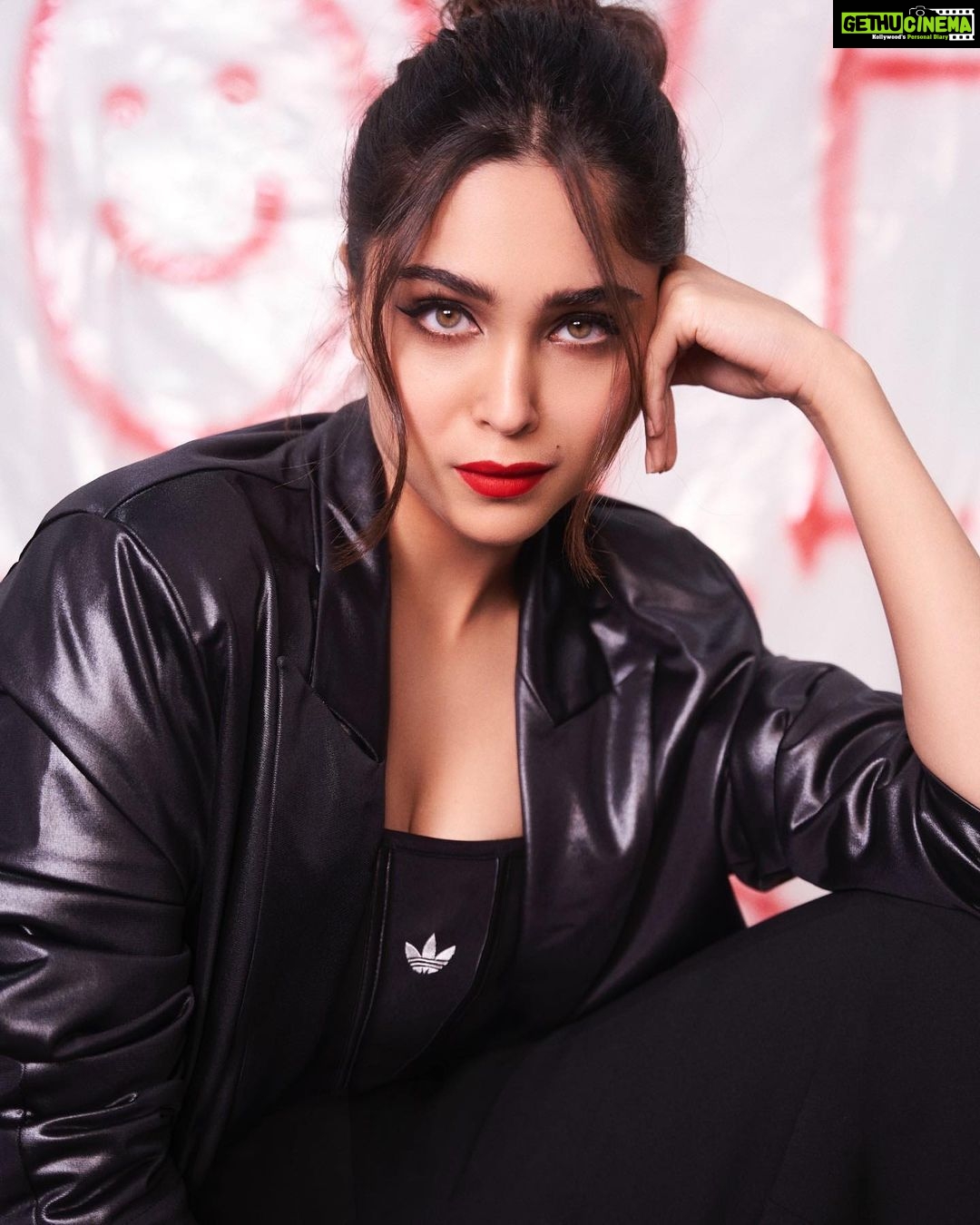 Actor Sharvari Wagh HD Instagram Photos and Wallpapers May 2023 | Gethu ...