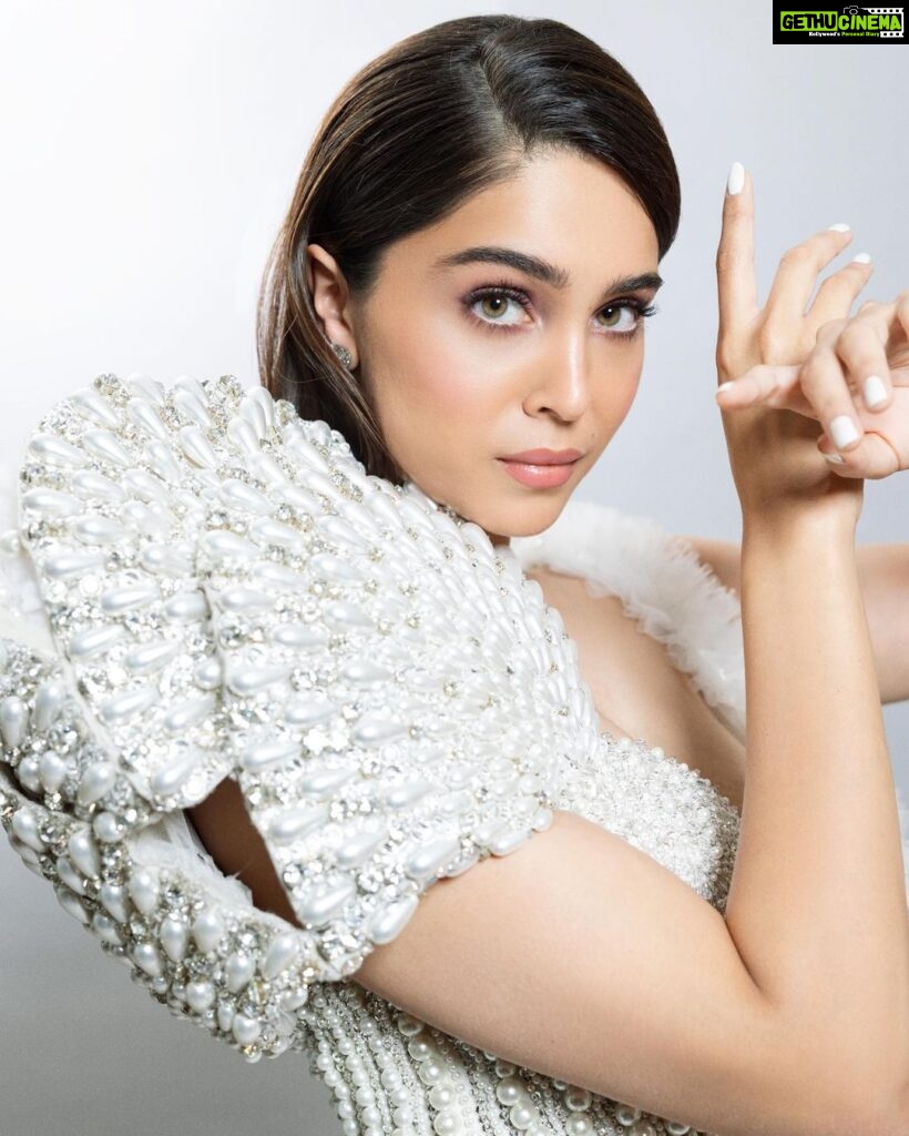 Actor Sharvari Wagh HD Instagram Photos and Wallpapers April 2023 ...