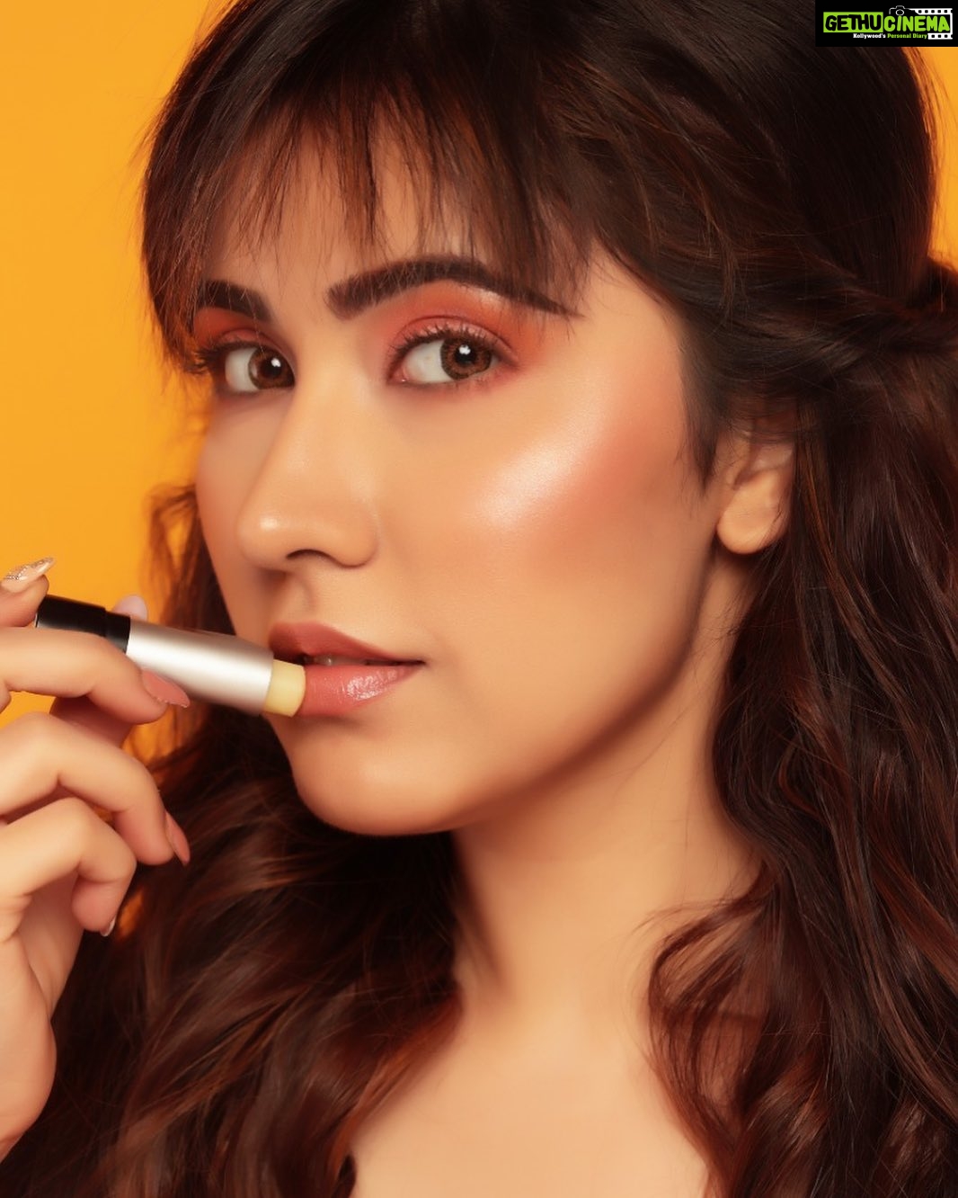 Sheena Bajaj Instagram – In love Wid my jawline n flavours of ...