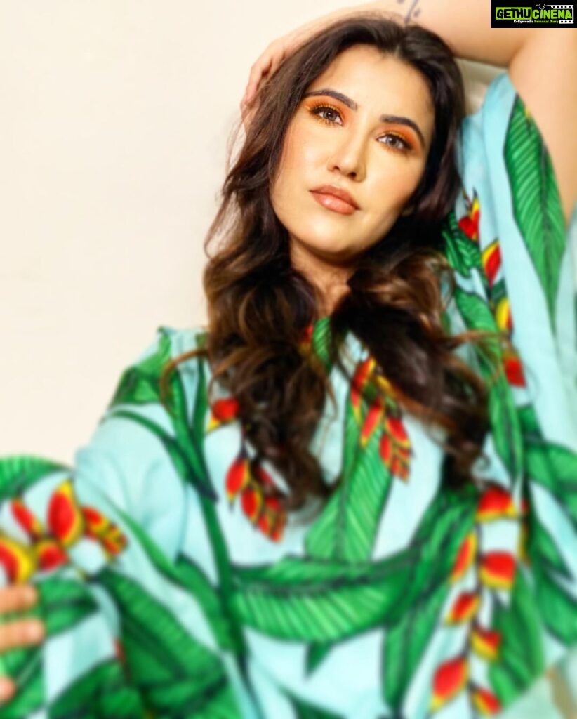 Sheena Bajaj Instagram – Friday nights at home feels like this👈🏻 ...