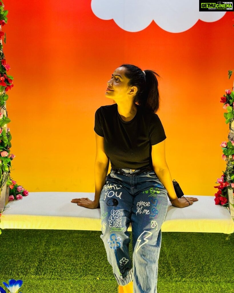 Actress Shobha Shetty HD Instagram Photos and Wallpapers March 2023 ...