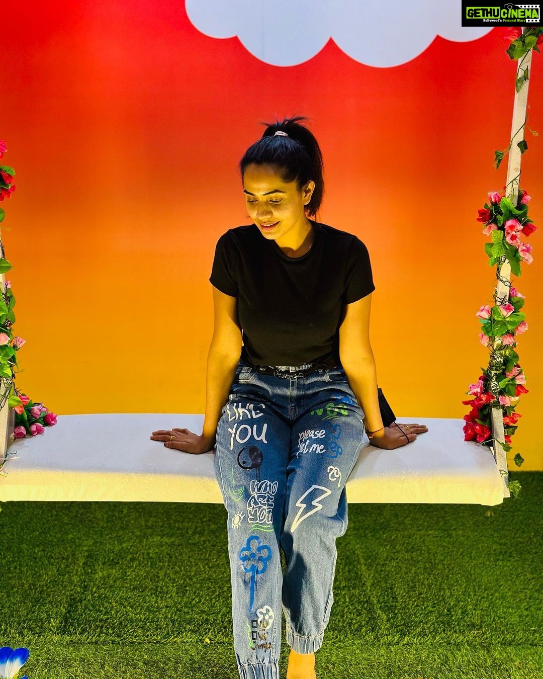 Actress Shobha Shetty HD Instagram Photos and Wallpapers March 2023 ...