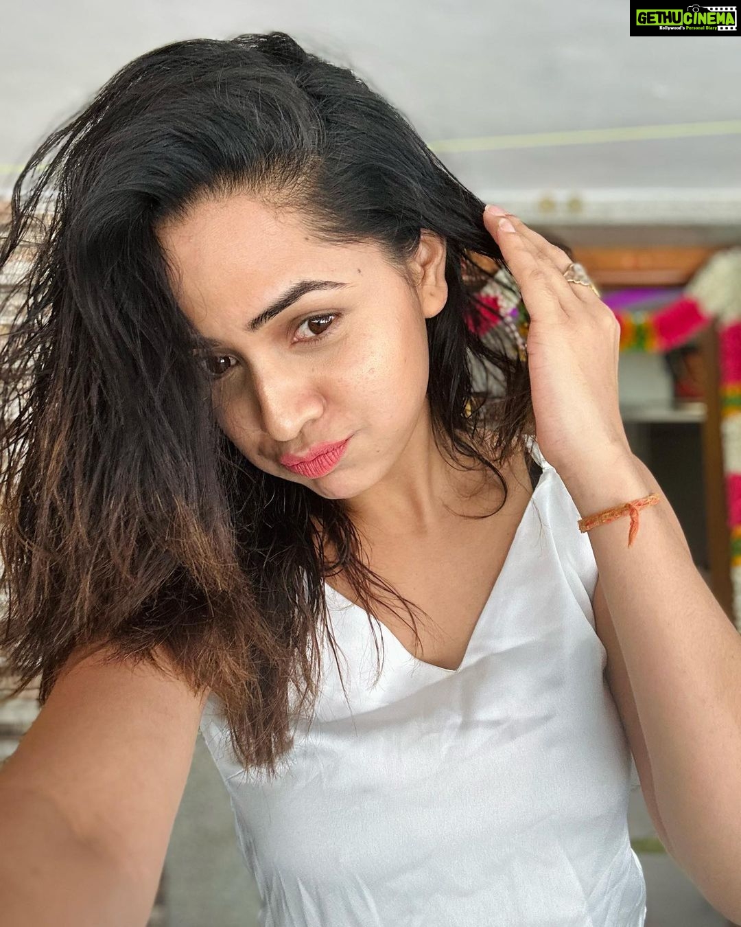 Actress Shobha Shetty HD Instagram Photos and Wallpapers March 2023 ...