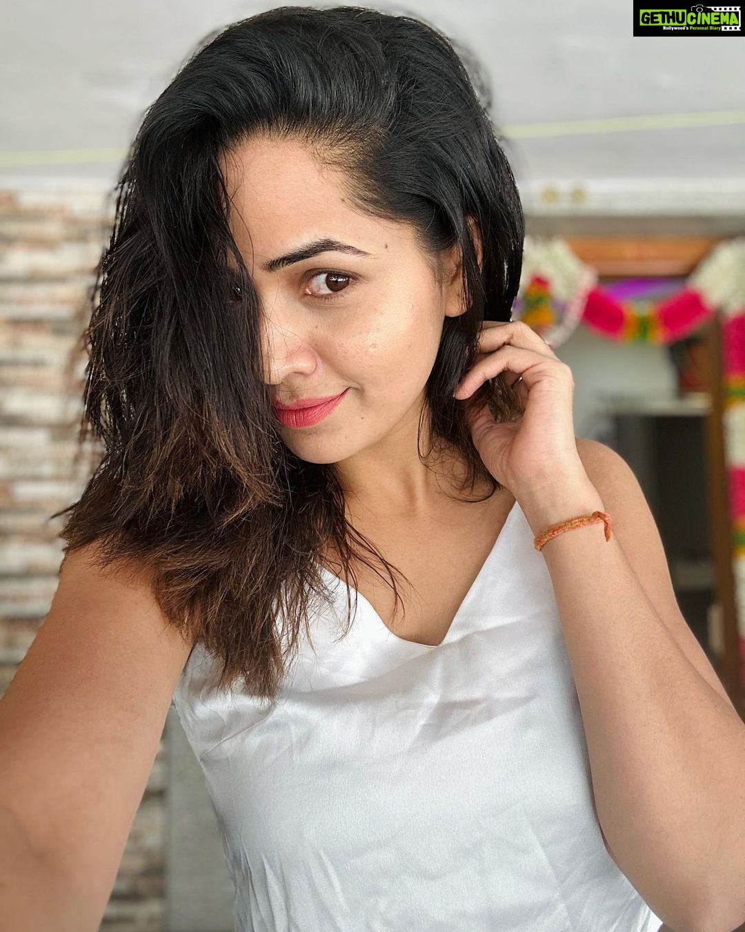 Actress Shobha Shetty HD Instagram Photos and Wallpapers March 2023 ...