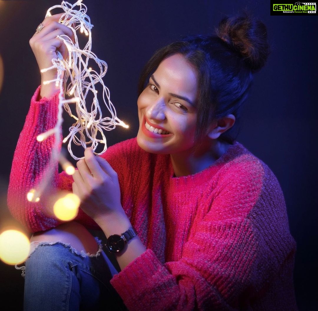 Shobha Shetty Instagram – 💗💗💗💗 . . . PC @raju_phototgraphy | Gethu Cinema