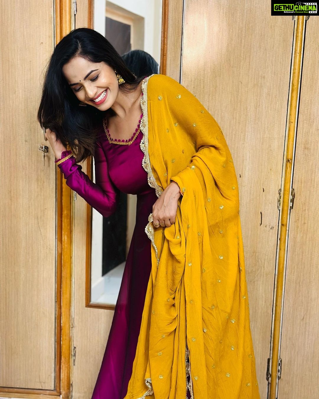 Actress Shobha Shetty HD Instagram Photos and Wallpapers March 2023 ...
