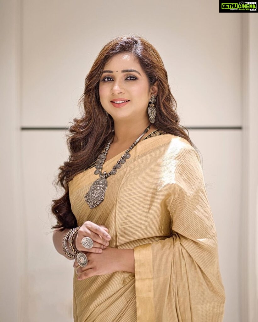 Singer Shreya Ghoshal HD Instagram Photos and Wallpapers February 2023 ...