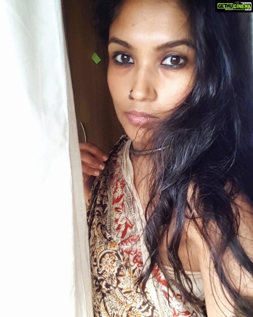 Actress Shruti Bapna HD Instagram Photos and Wallpapers June 2021 ...