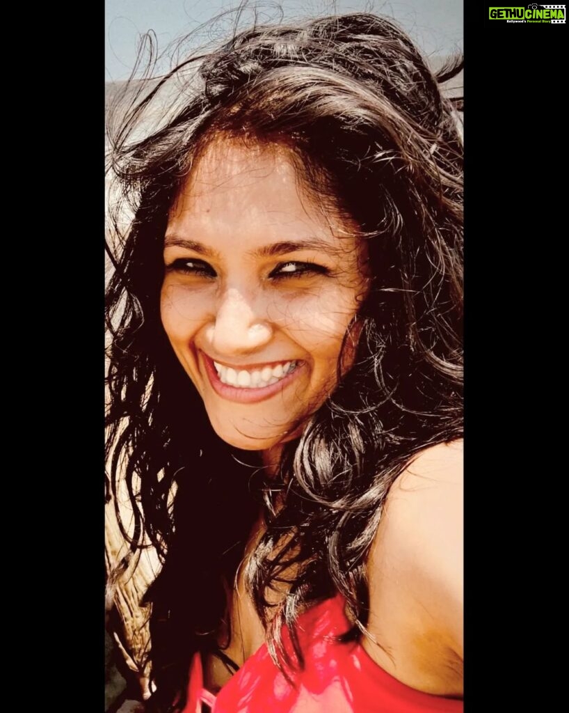 Actress Shruti Bapna HD Instagram Photos and Wallpapers October 2022 ...