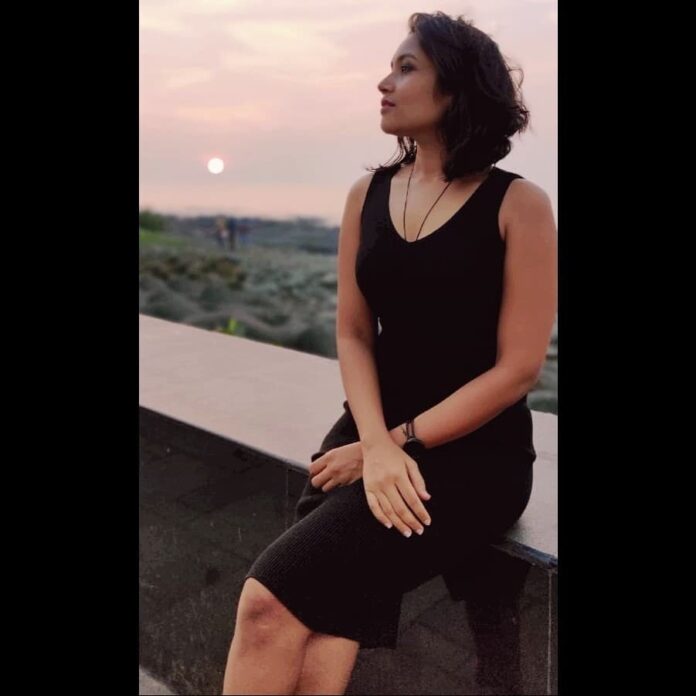 Actress Shruti Bapna HD Instagram Photos and Wallpapers February 2020 ...