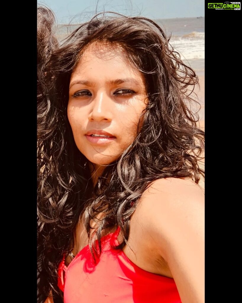 Actress Shruti Bapna HD Instagram Photos and Wallpapers October 2022 ...