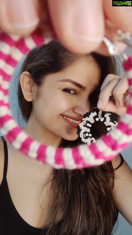 Tara Alisha Berry Instagram - 🧡 @prakritijaipur 🧡 Wearing ...