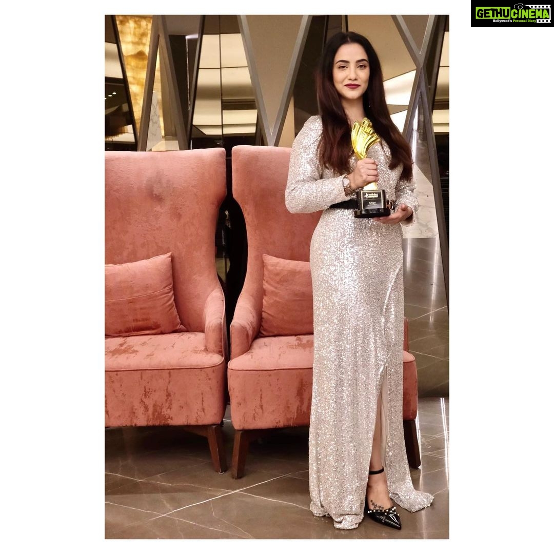Tia Bajpai Instagram – Thank you @middayindia for this award. Iconic ...