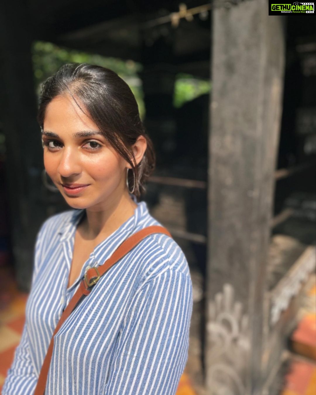 Actress Vidhi Pandya HD Instagram Photos and Wallpapers December 2022 ...