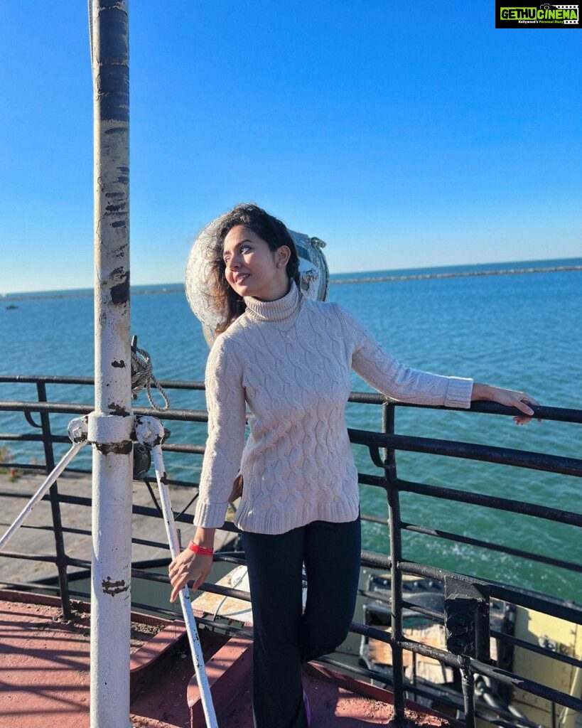 Actress Vidhya HD Instagram Photos and Wallpapers December 2022 | Gethu ...