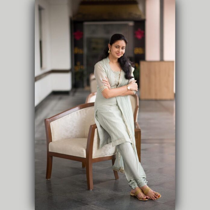 Actress Abhinaya HD Instagram Photos and Wallpapers November 2020 ...