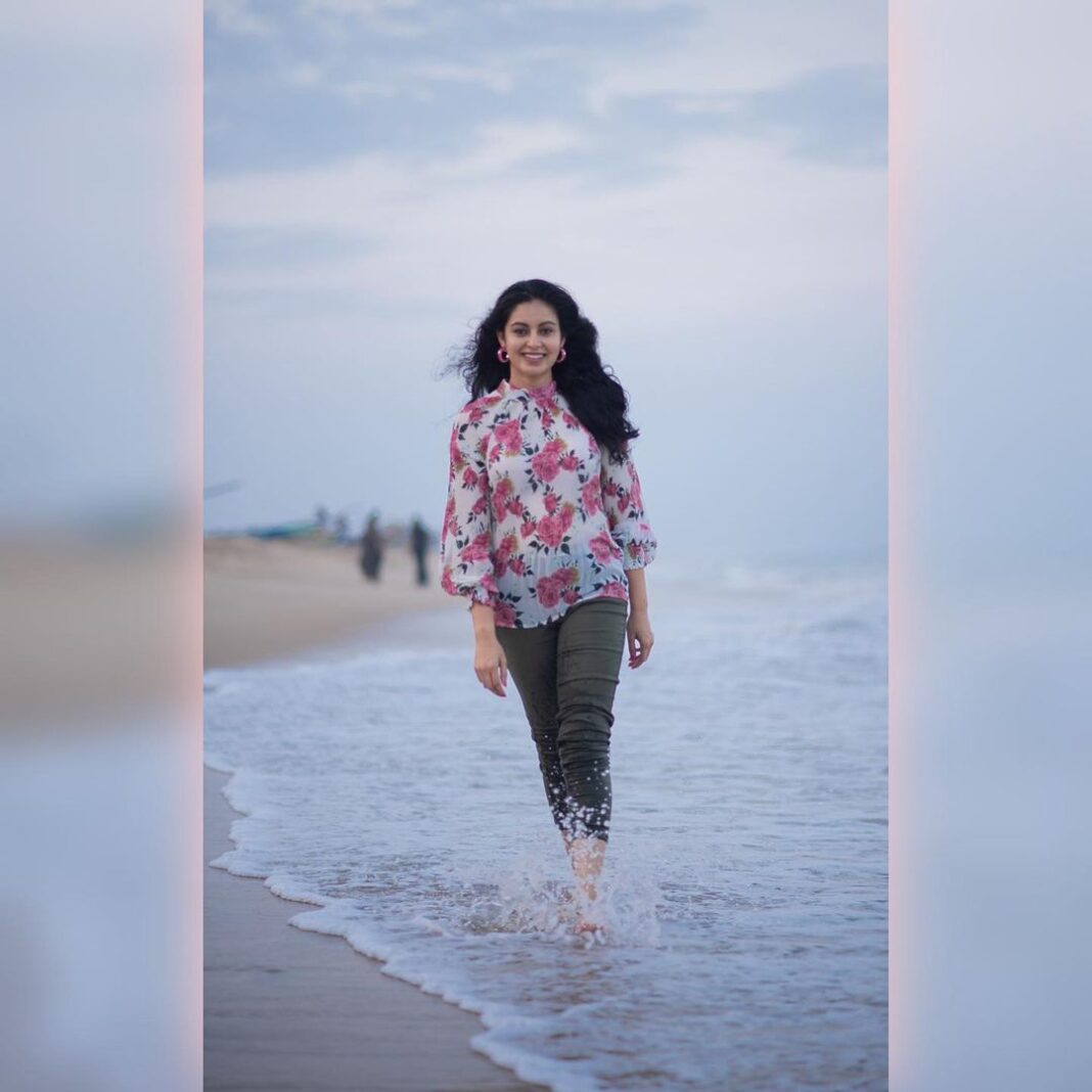 Actress Abhinaya HD Instagram Photos and Wallpapers September 2022 | Gethu Cinema