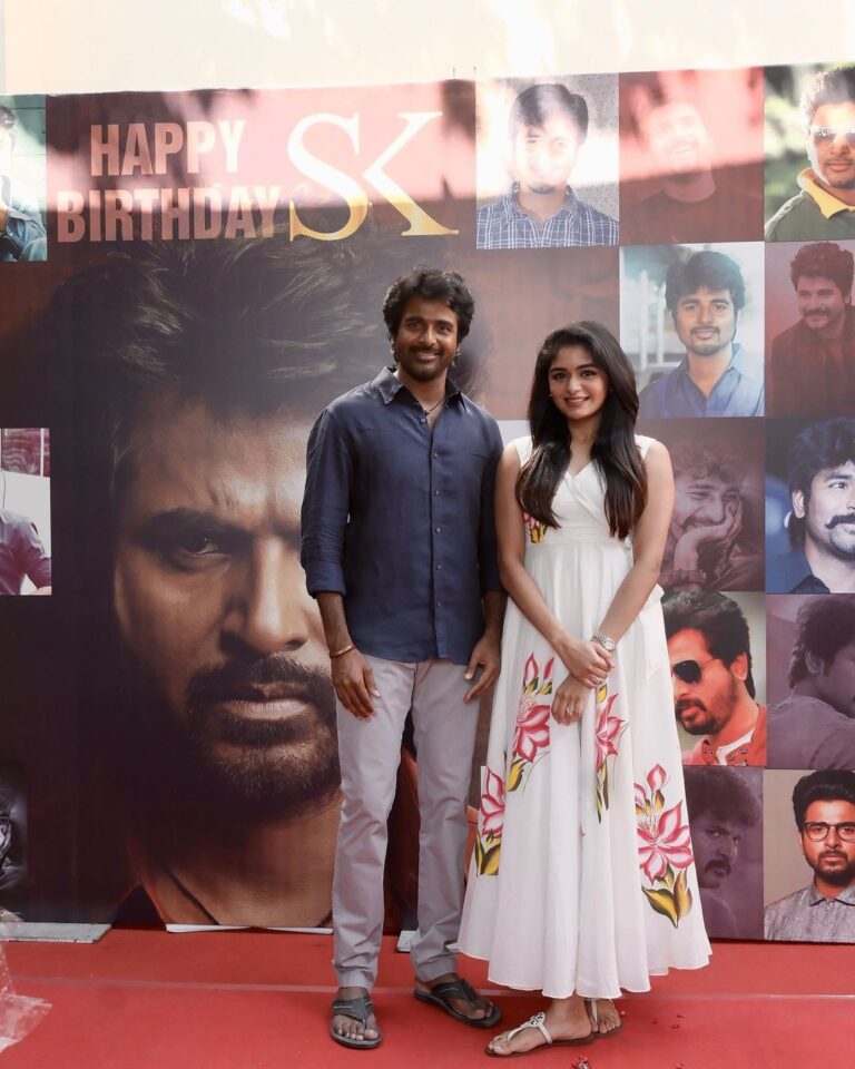 Actress Aditi Shankar HD Photos and Wallpapers April 2023 - Gethu Cinema