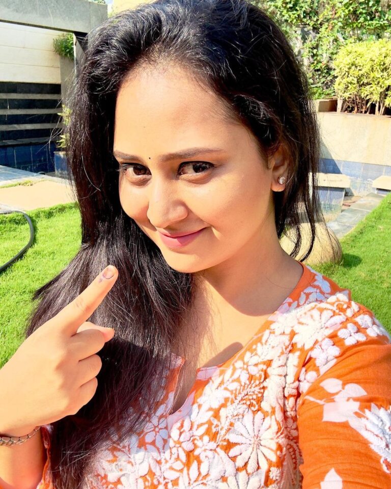 Actress Amulya HD Photos and Wallpapers May 2023 - Gethu Cinema