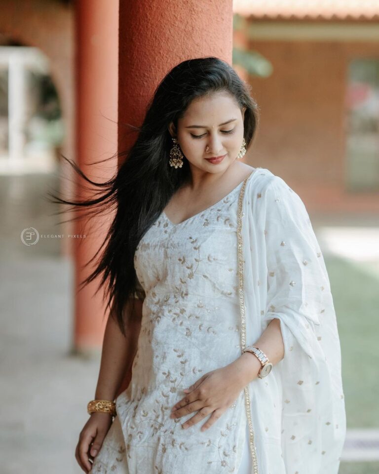 Actress Amulya HD Photos and Wallpapers May 2023 - Gethu Cinema