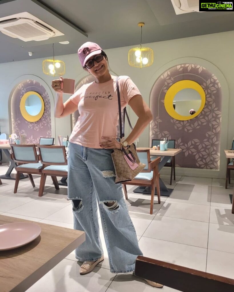 Anjena Kirti Instagram - And I’m ready to Rock💕🎉 Dubai - دبى - Gethu Cinema