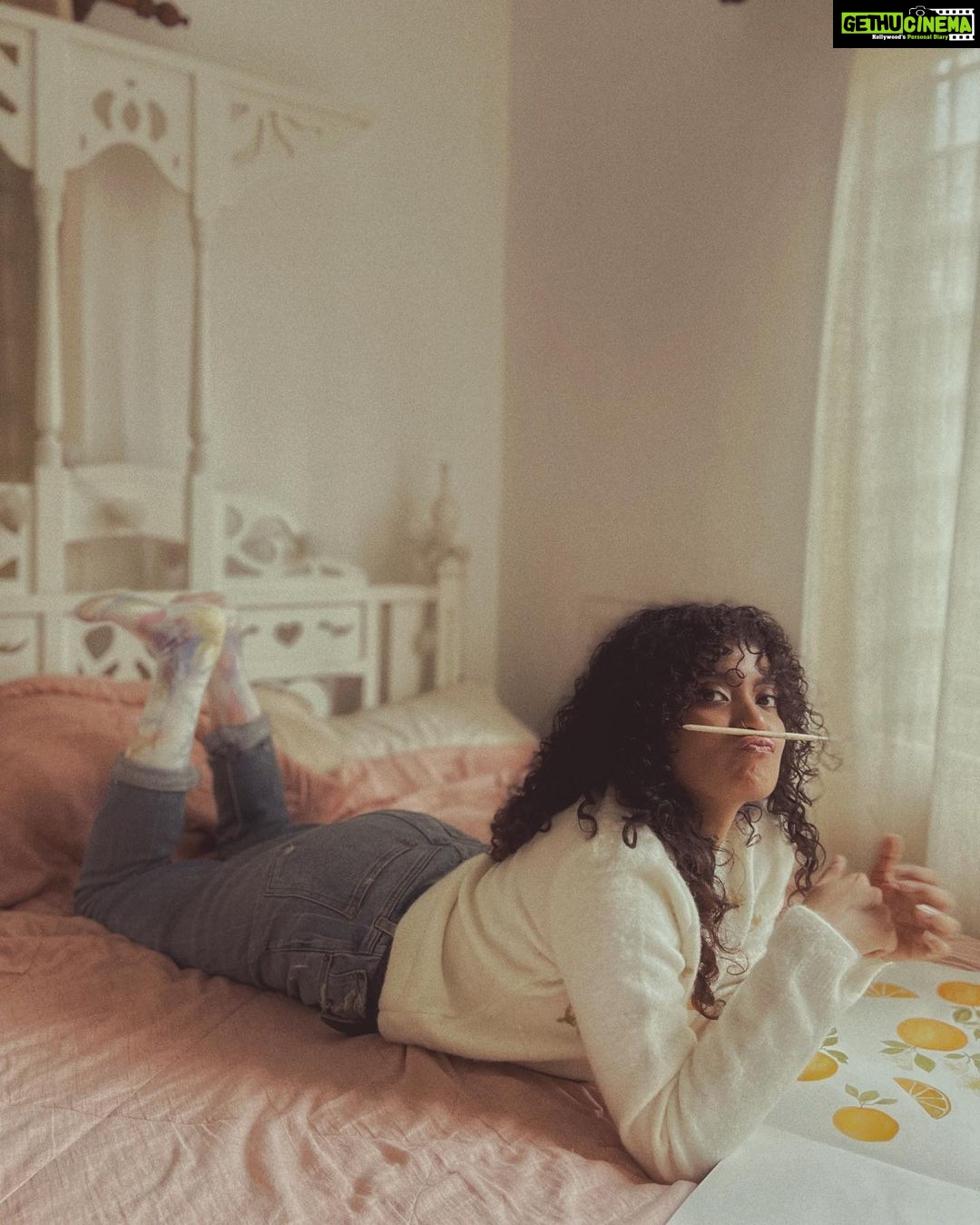 Anna Ben Instagram – “Marshmallow daydream“ Swipe to see my attention ...